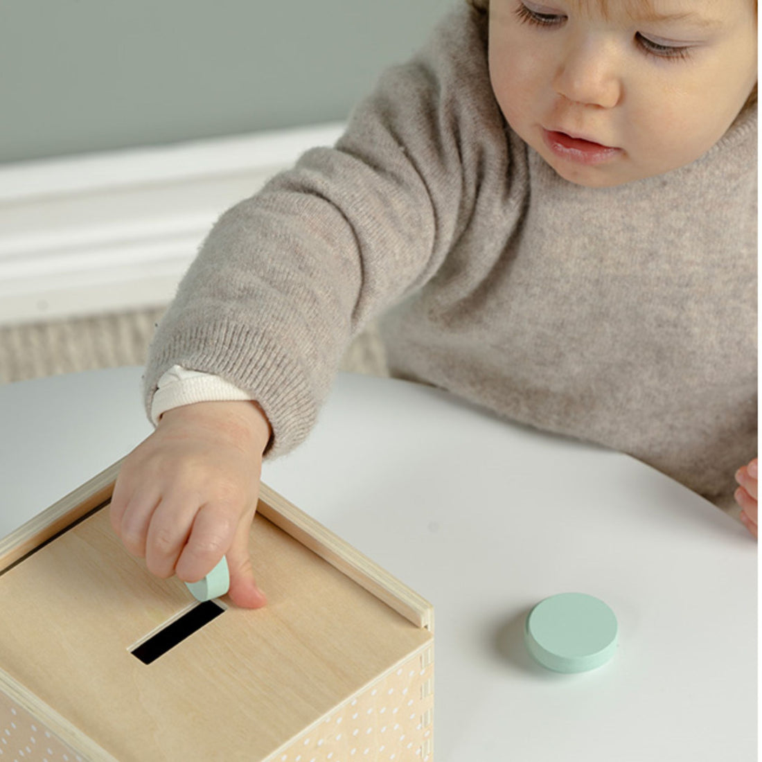 Jabadabado Play And Learn Box - 12-18 Months | Scandiborn